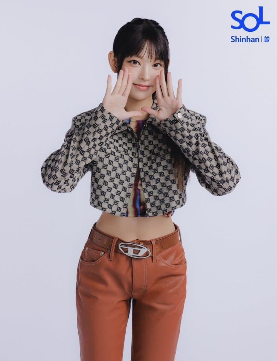 221024 NewJeans x Shinhan Bank for New SOL Photo Releases - PTKOREA