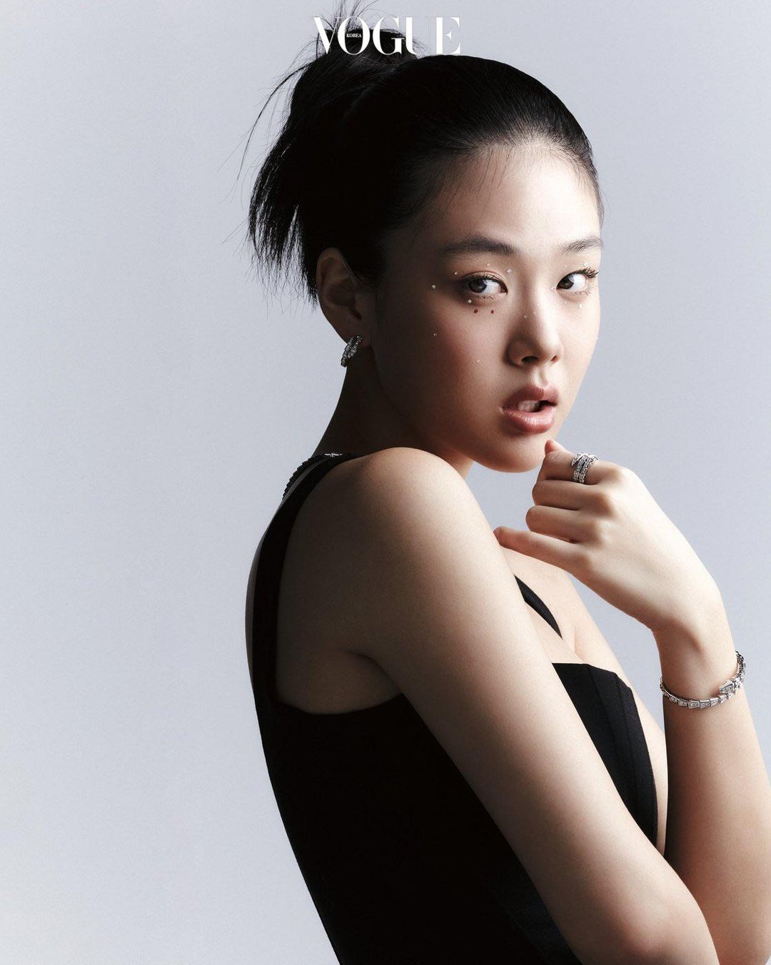 BIBI - Vogue Korea x BVLGARI Aurora Awards (October 2022 Issue ...