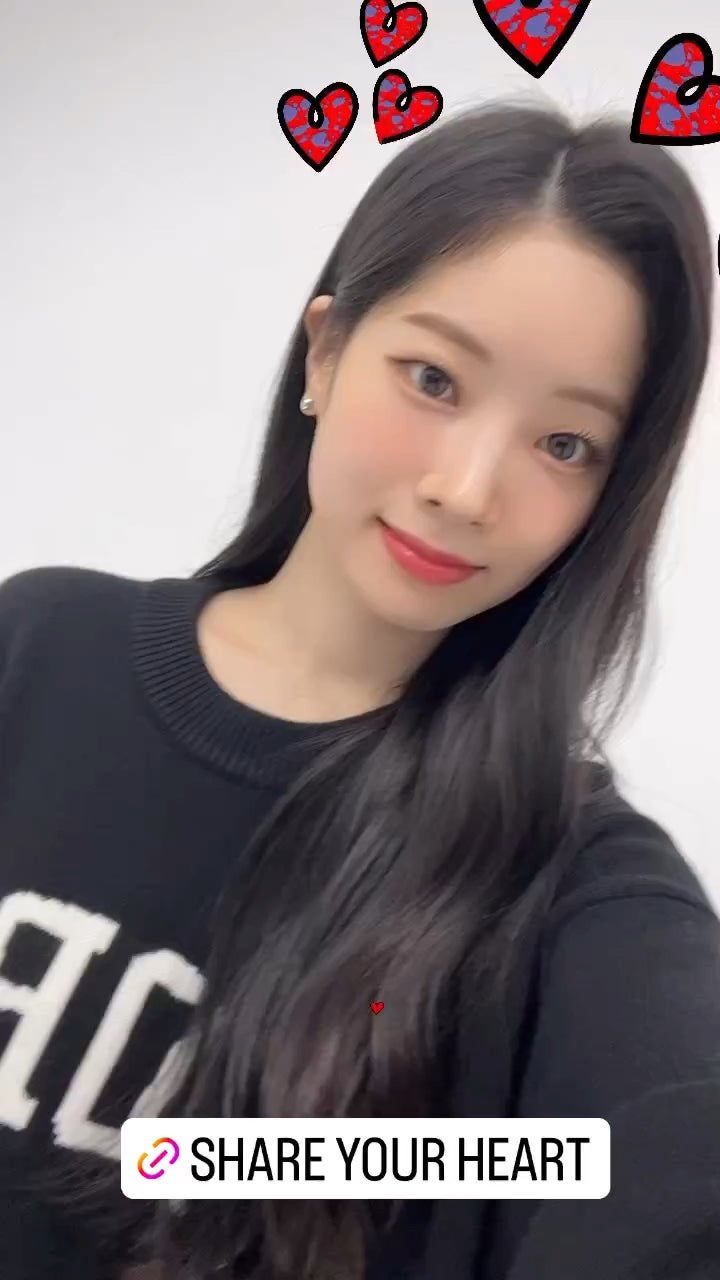 221025 Dahyun Instagram Story Update - Beautiful Dahyun - PTKOREA