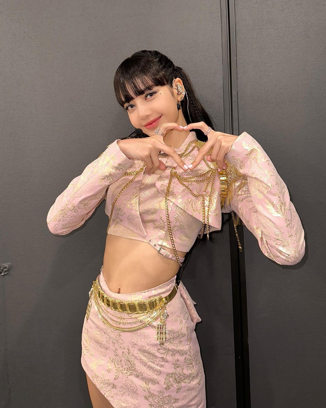 221027 Lisa IG Update - PTKOREA