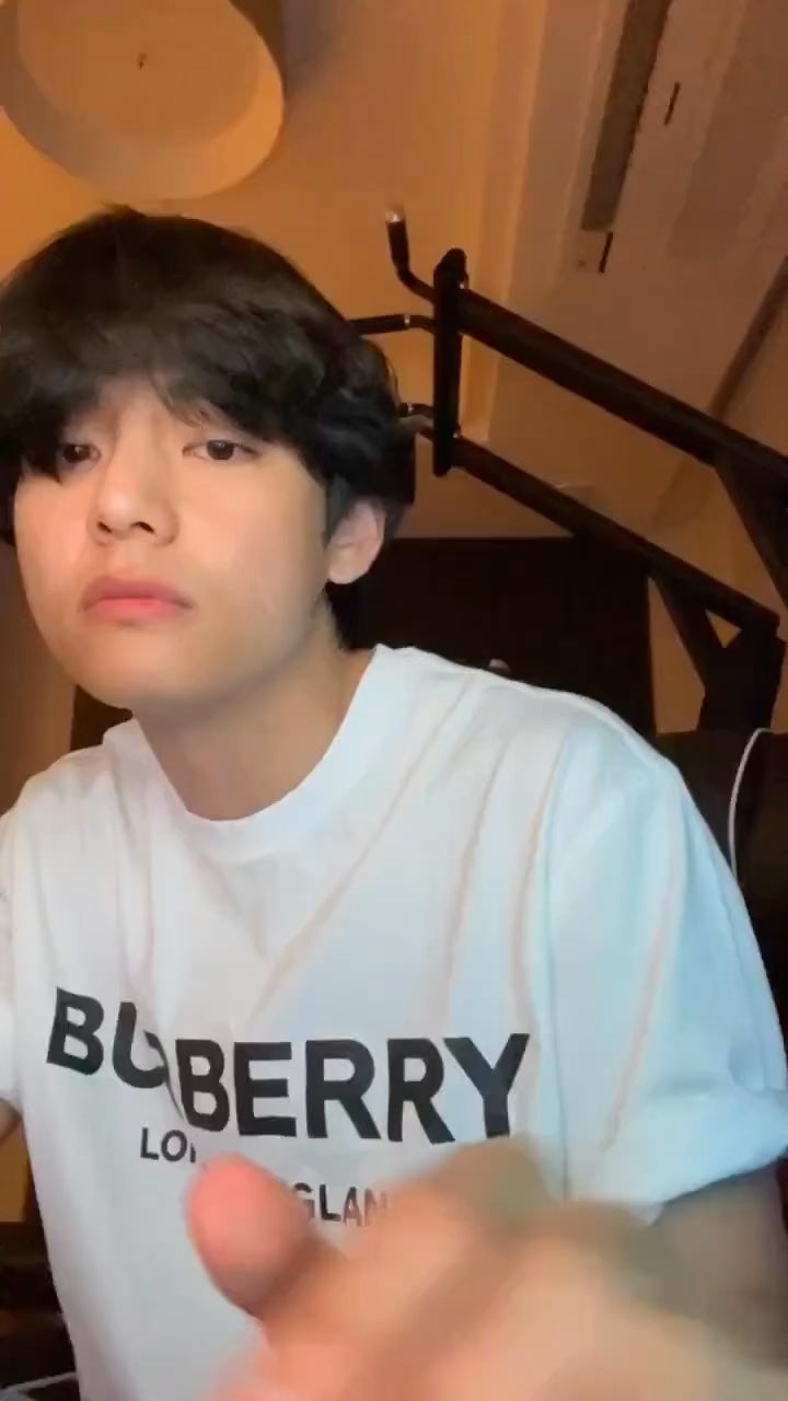 A reminder that Tae loves you 4evermore (but not enough to let us have ...