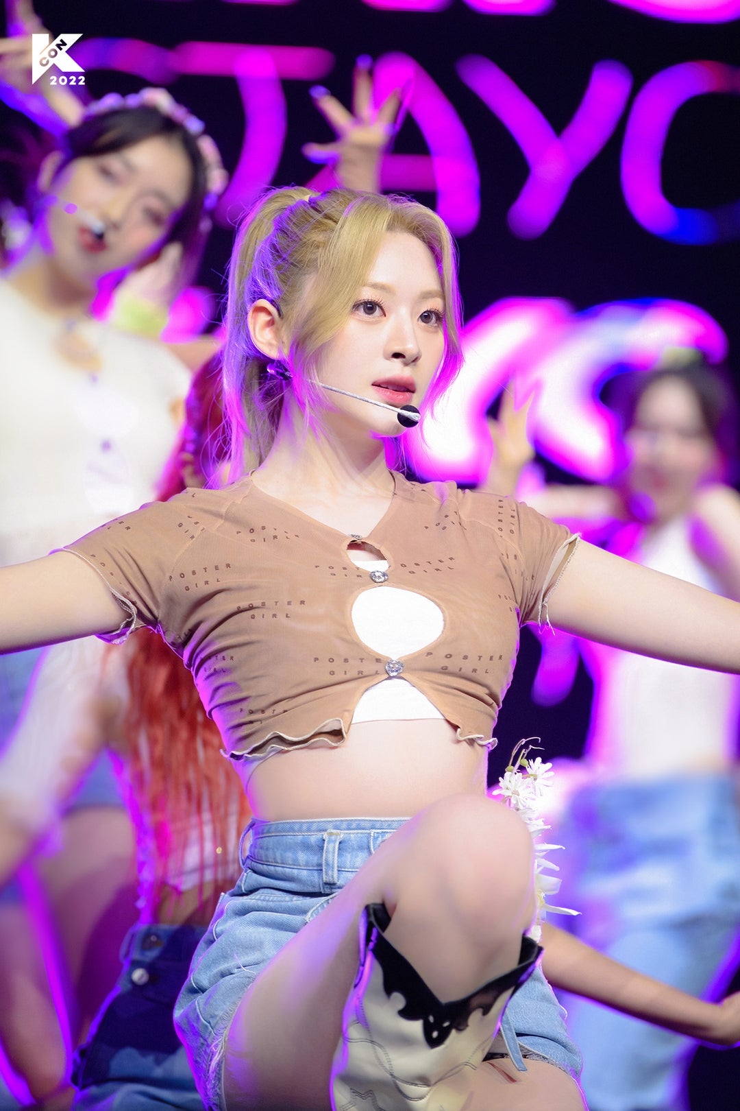 STAYC x KCON 2022 LA - PTKOREA