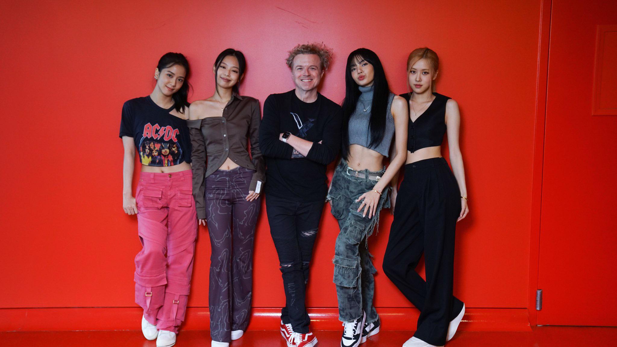 221103 BLACKPINK with JoJo Wright on 102.7 KIIS FM - PTKOREA
