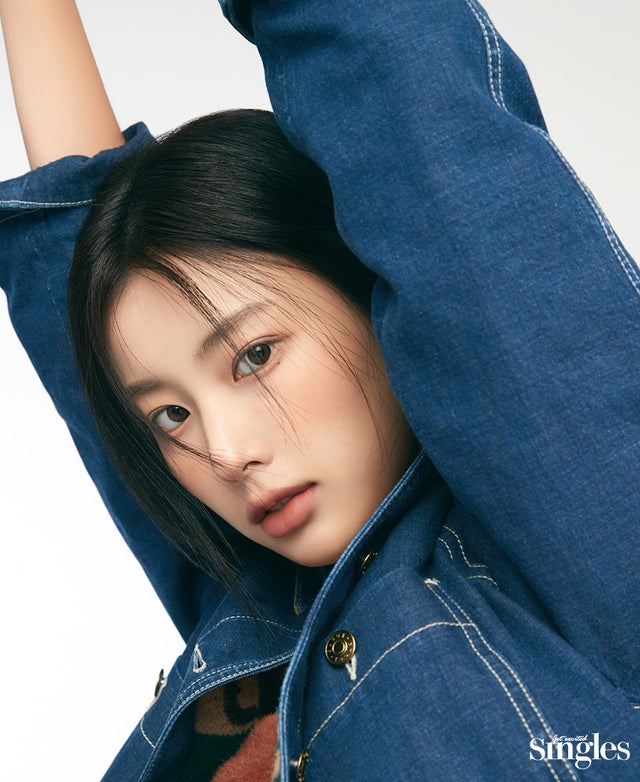 Kang Hyewon - Singles Magazine (November 2022 Issue Pictorial) - PTKOREA