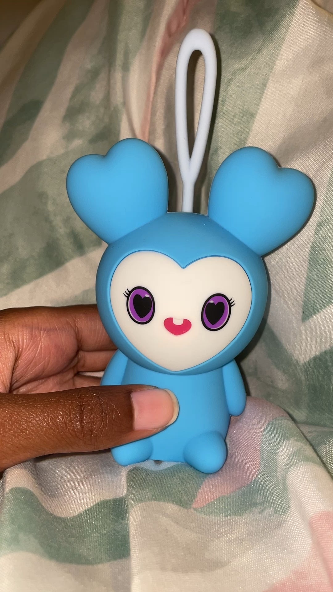 Finally got my hands on Nayeon's "Navely" speaker!! It is so cutee ...