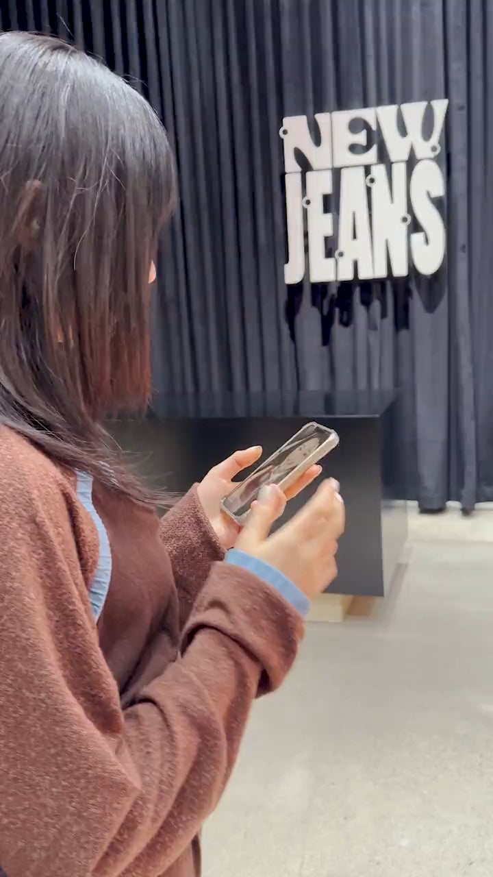 221230 NewJeans TikTok Update ft. Hanni and Danielle - PTKOREA