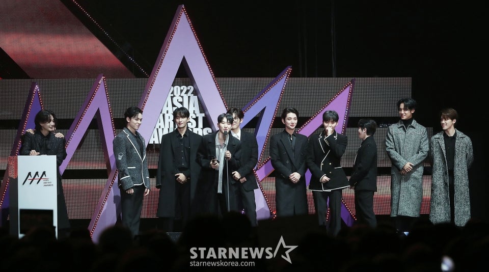 221213 SEVENTEEN - 2022 Asia Artist Awards in Japan Photos - PTKOREA