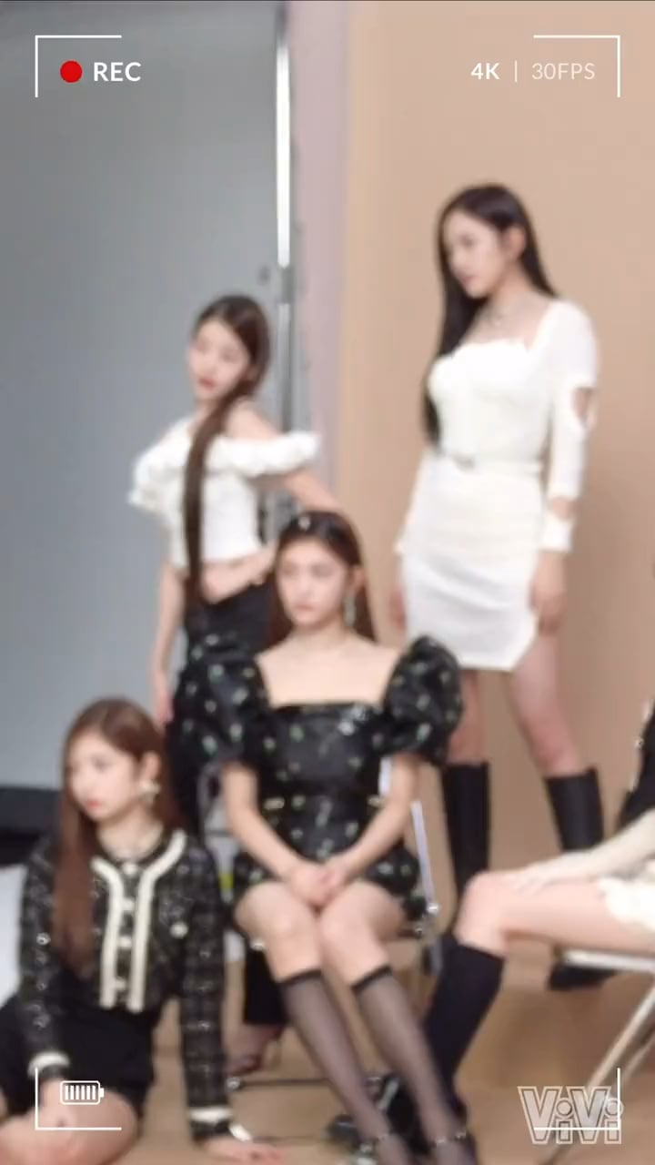 230126 ViVi Magazine Official TikTok Update with IVE - ViVi Magazine 2023 March Issue (Behind ...