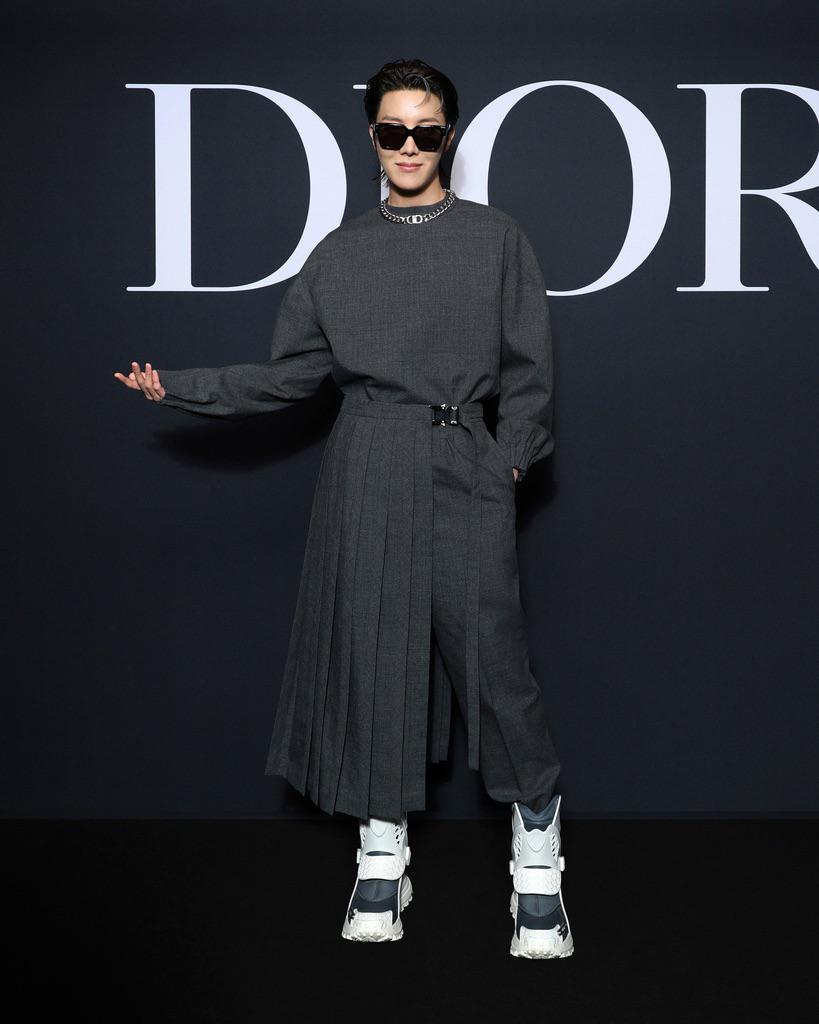 Dior Twitter (feat. Hobi) - 210123 - PTKOREA