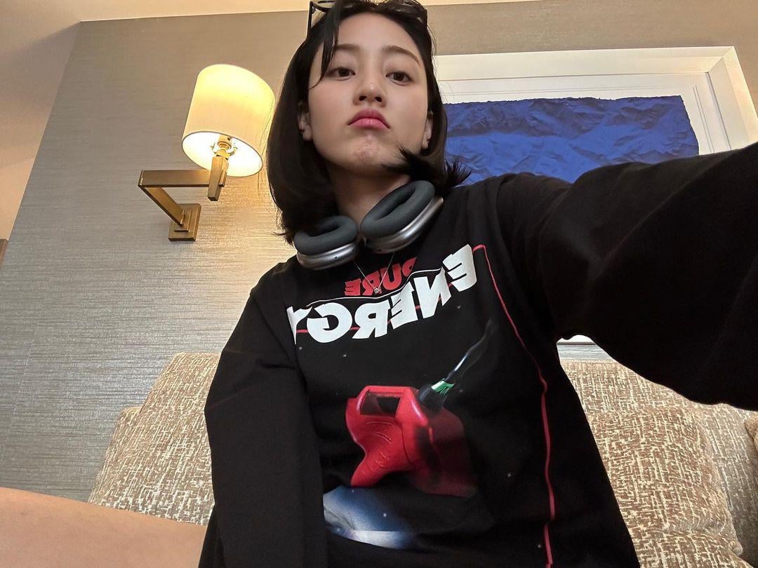 230302 Jihyo Instagram Update - Pretty Jihyo - PTKOREA