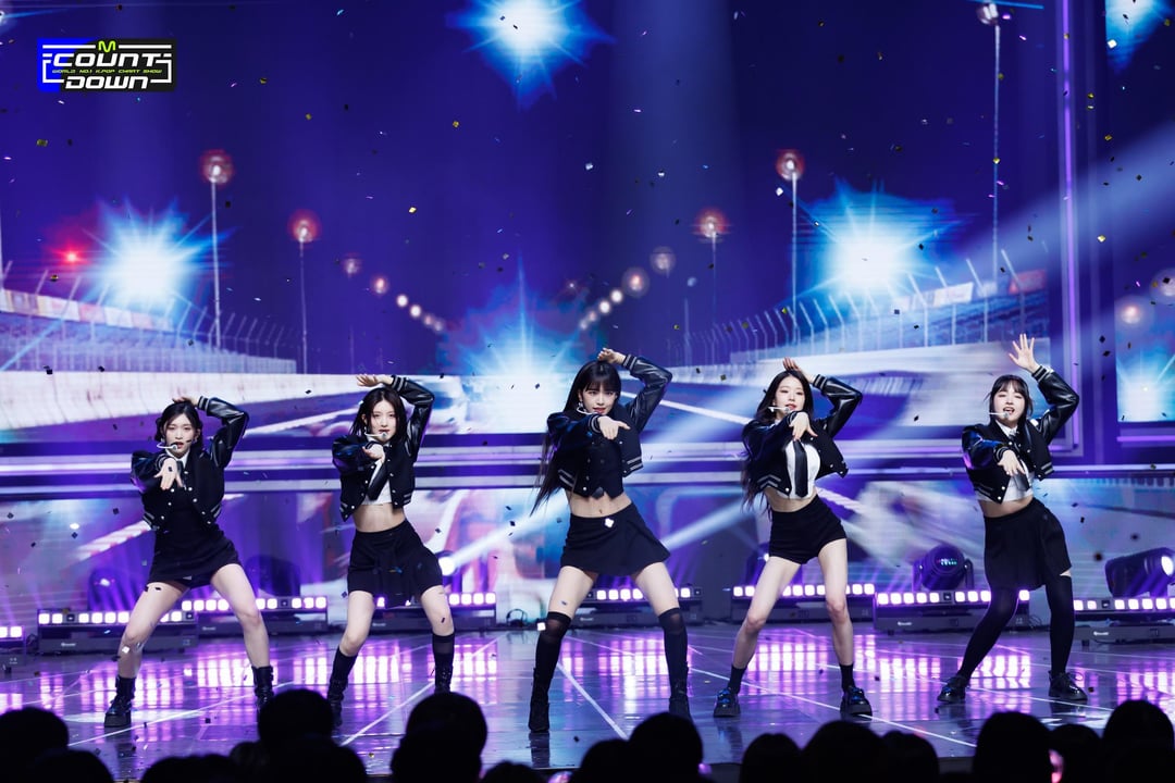 230425 Mnet Naver Update with IVE - I AM Performance Stage @ Mnet M ...