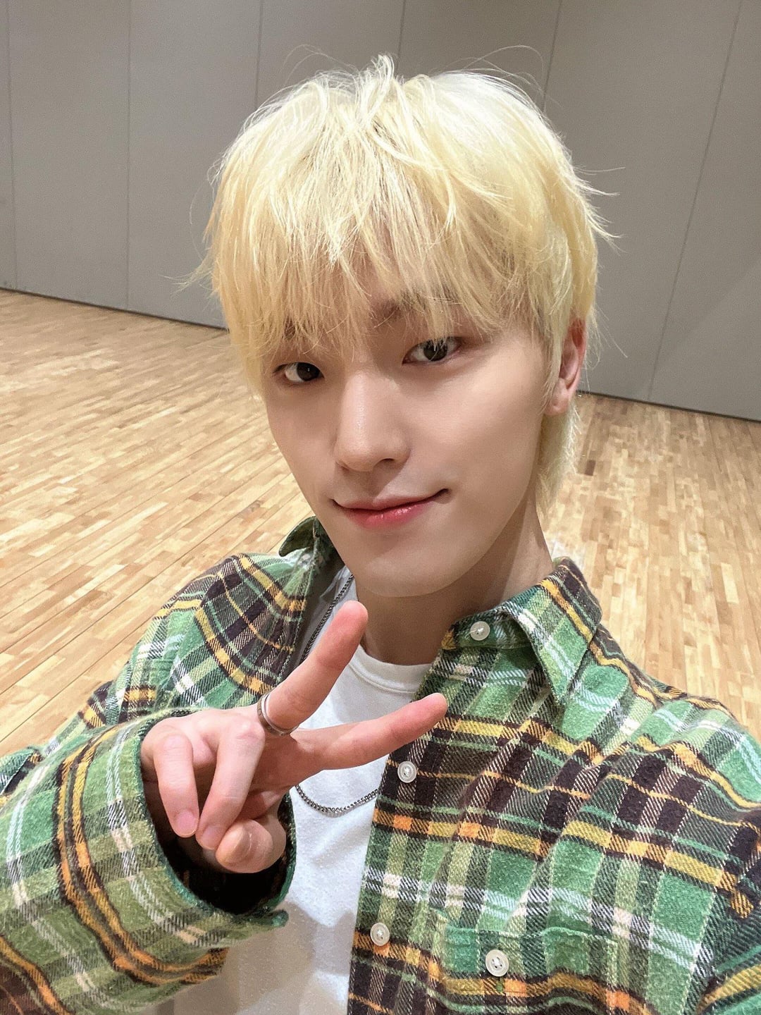 230405 Dino Twitter Update - PTKOREA