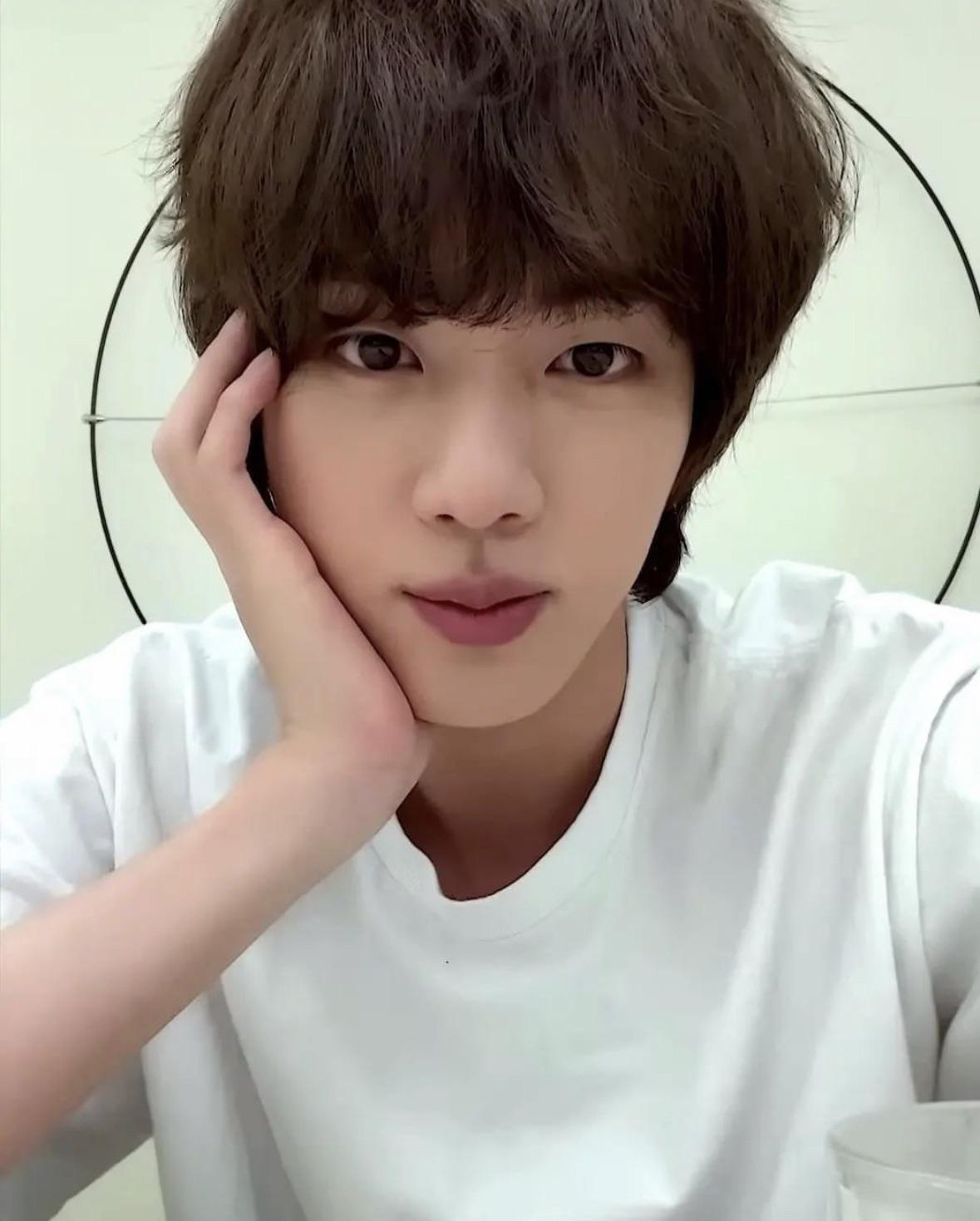 Jin IG Post 010423 - PTKOREA