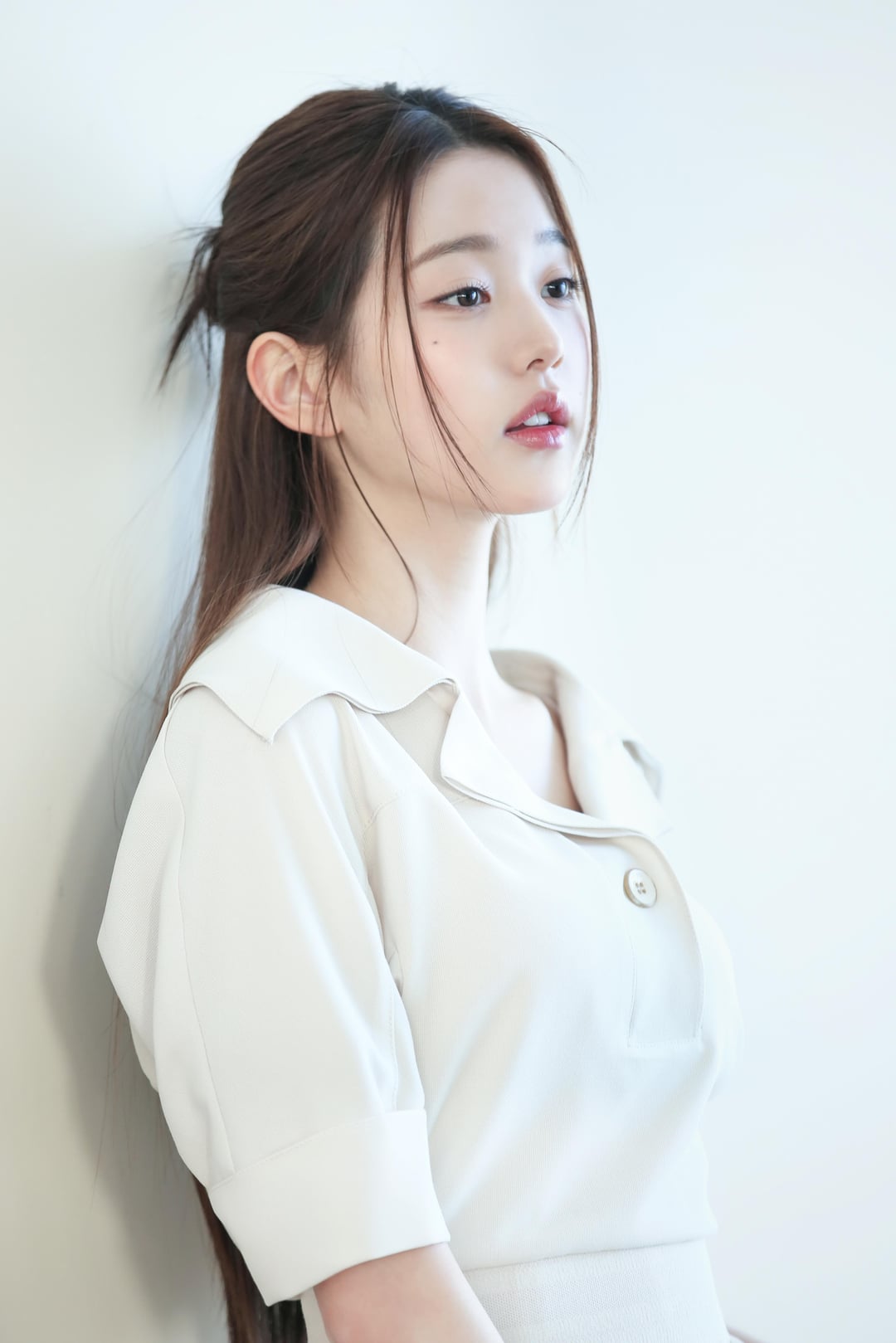 230503 IVE Official Naver Update - Wonyoung X 'SJSJ' Commercial Shoot (Behind The Scenes) - PTKOREA