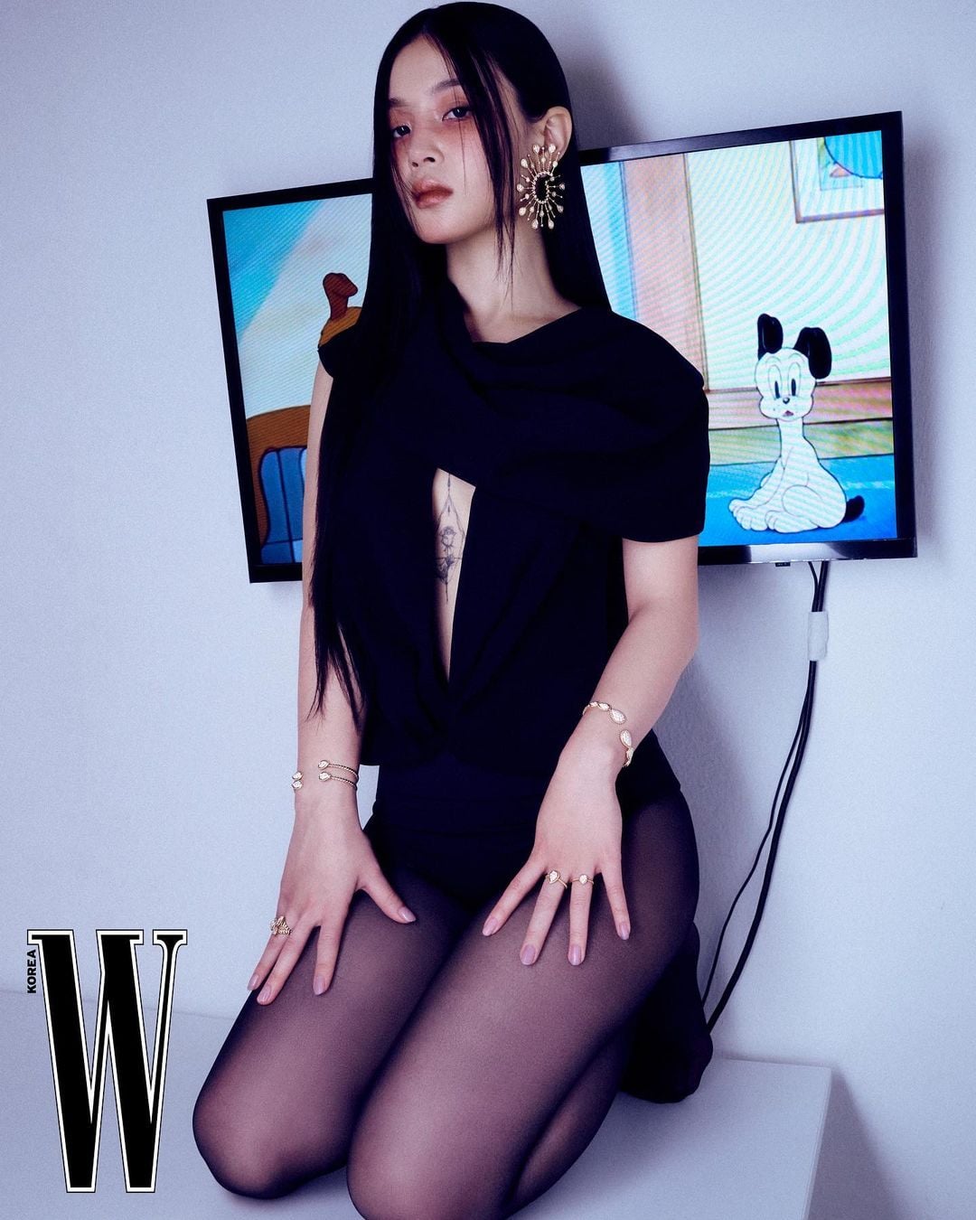 AOMG (LeeHi, Code Kunst, GOT7 Yugyeom, GRAY, meenoi, Woo) x Boucheron - W Korea (Digital Issue ...