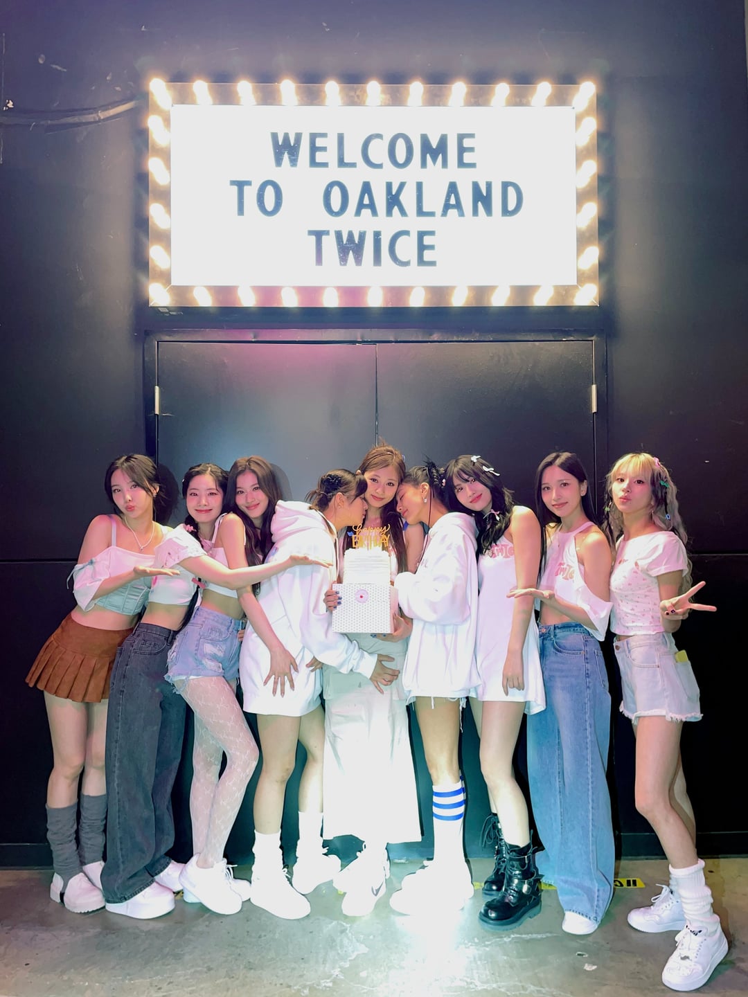 230614 Twitter Update - "TWICE 5TH WORLD TOUR 'READY TO BE' IN #OAKLAND - DAY 2 Forever thankful ...