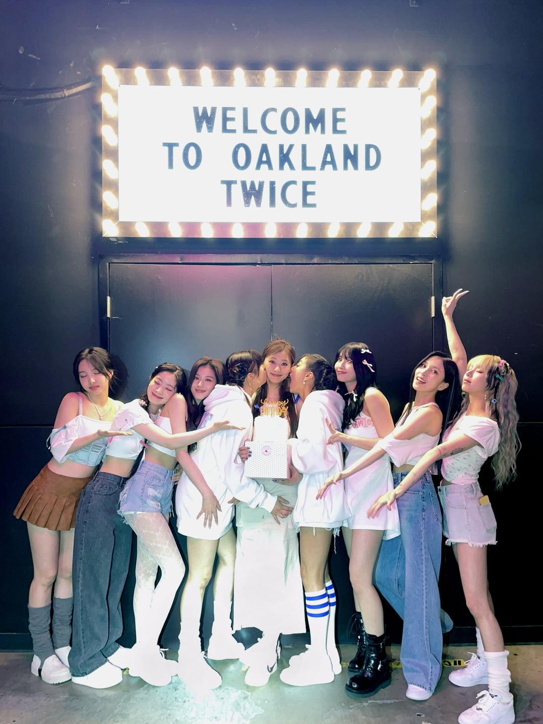 230614 Twitter Update - "TWICE 5TH WORLD TOUR 'READY TO BE' IN #OAKLAND - DAY 2 Forever thankful ...