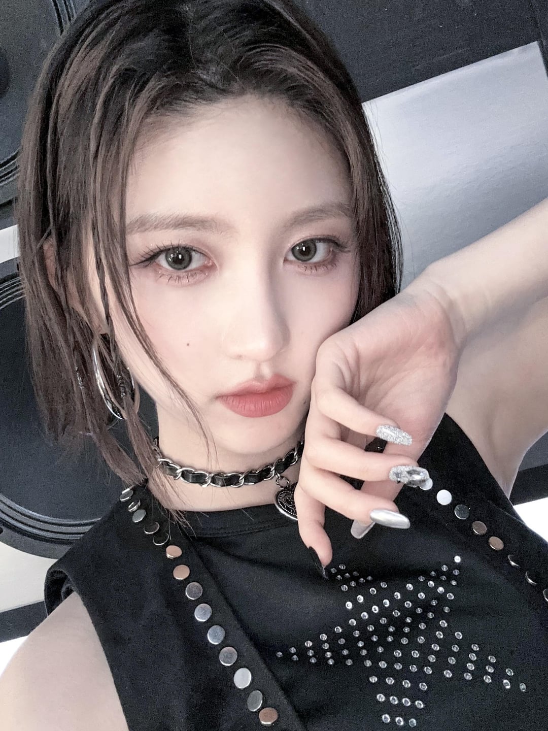 230605 IVE Official Japan Twitter Update with Gaeul - PTKOREA