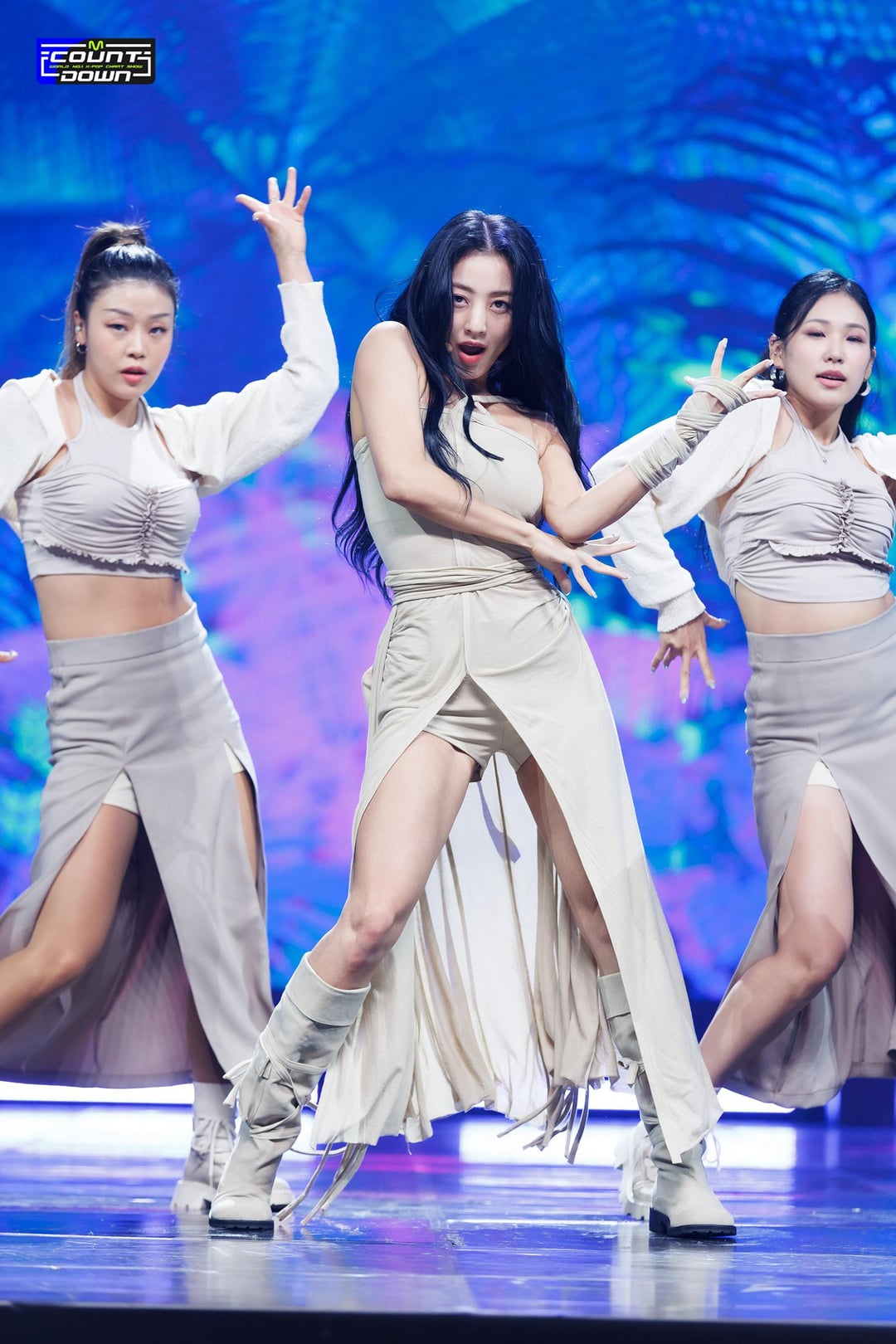 230829 JIHYO - Closer (230824 Performance Photos) @ Mnet M Countdown ...