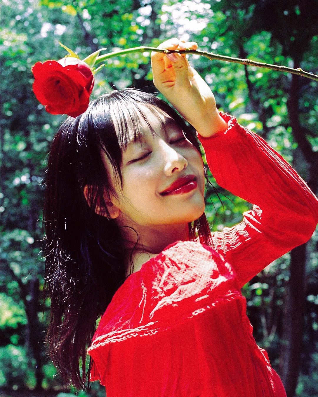 Yves (LOONA) - Yves x Mugunghwa Sonyeo (Collaborative Photoshoot Images ...