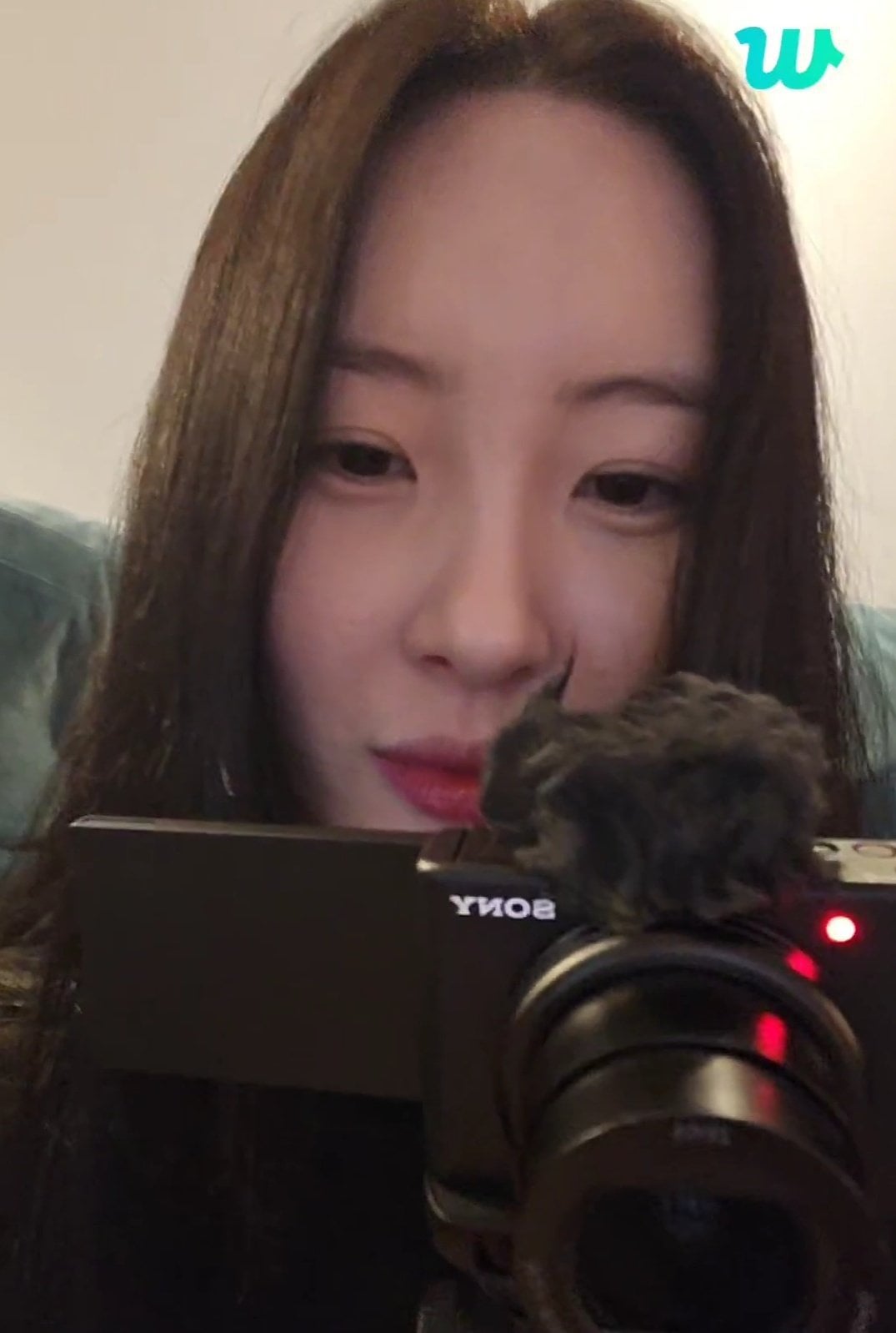 SUNMI reveals on Weverse Live that preparations for her comeback are underway - PTKOREA