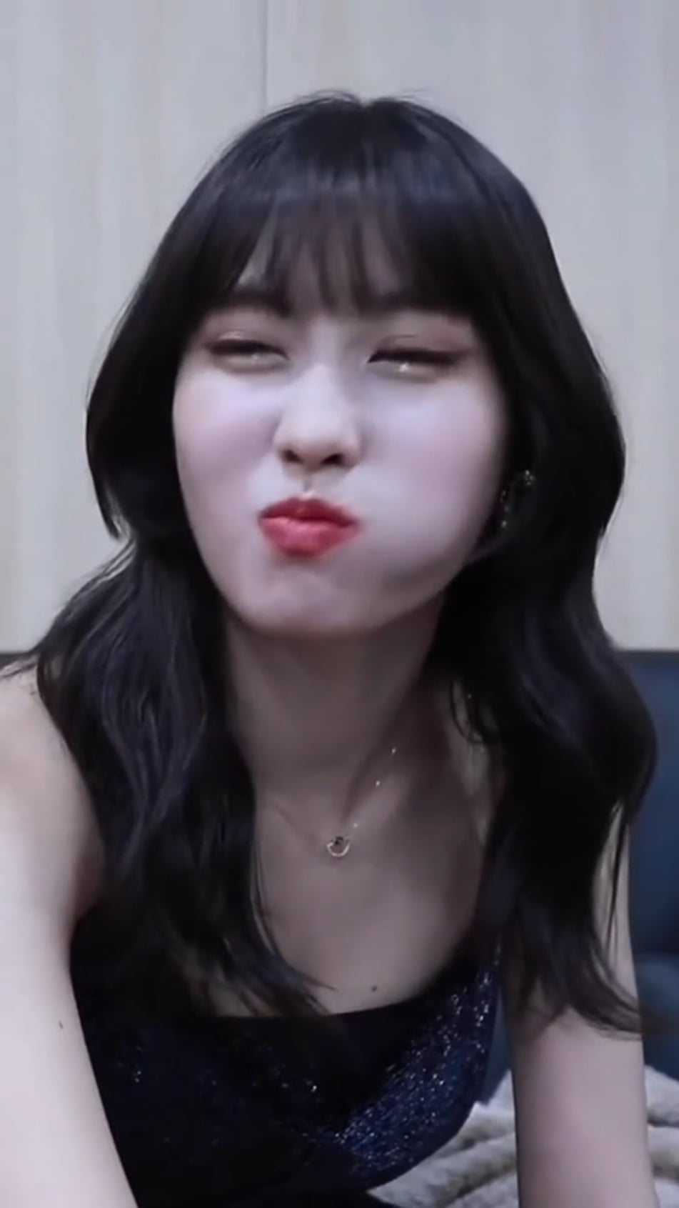 Momo eating 🍣 - PTKOREA