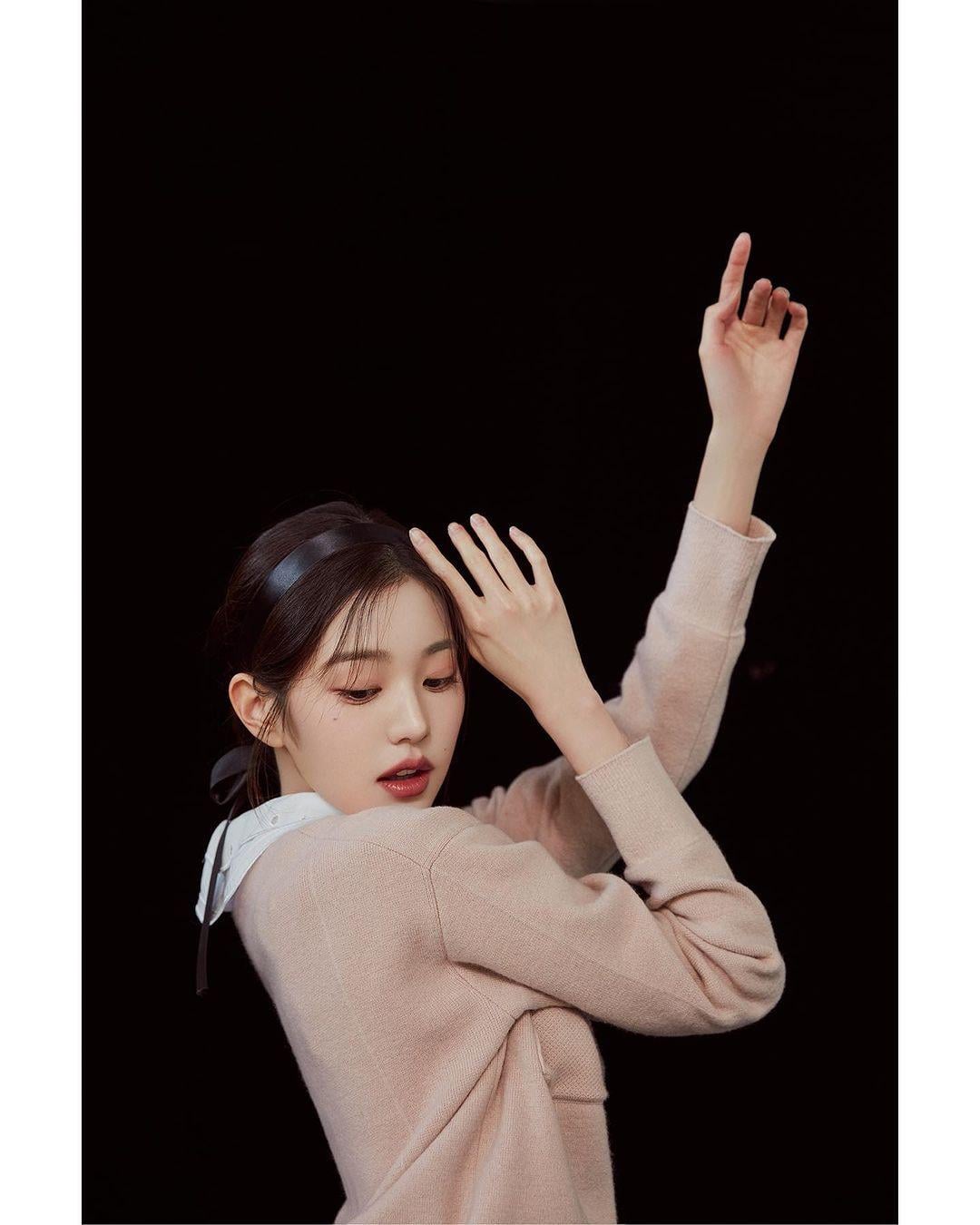 230927 SJSJ Official Instagram Update with Wonyoung - SJSJ 23FW Collection - PTKOREA