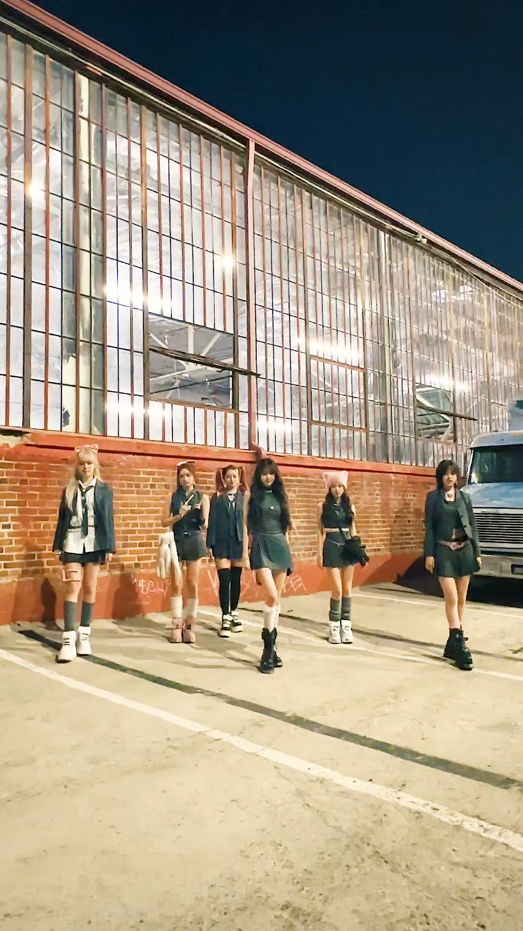 231016 IVE Official TikTok Update: ‘Baddie’ Dance Challenge (MV ver ...