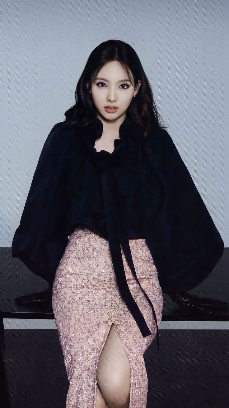 NAYEON 👑 - PTKOREA