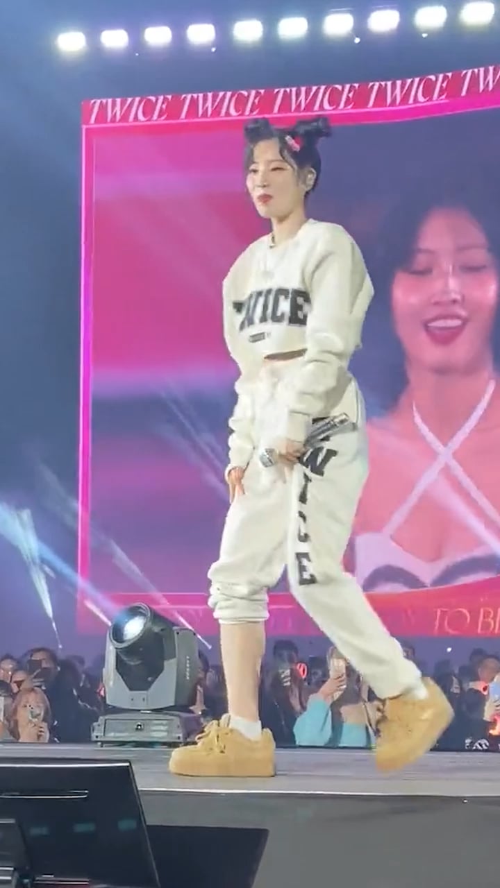 Dahyun and her one leg rolled up fashion dancing on Perfect World from ...
