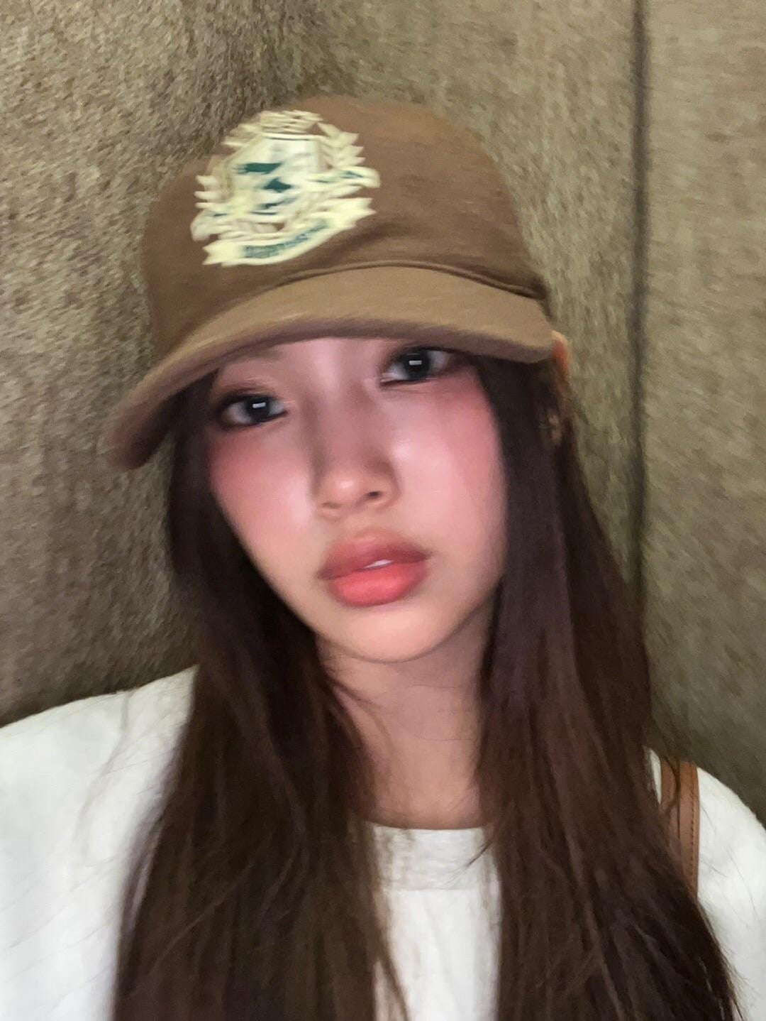 231115 Hyein Phoning Photo Update - PTKOREA
