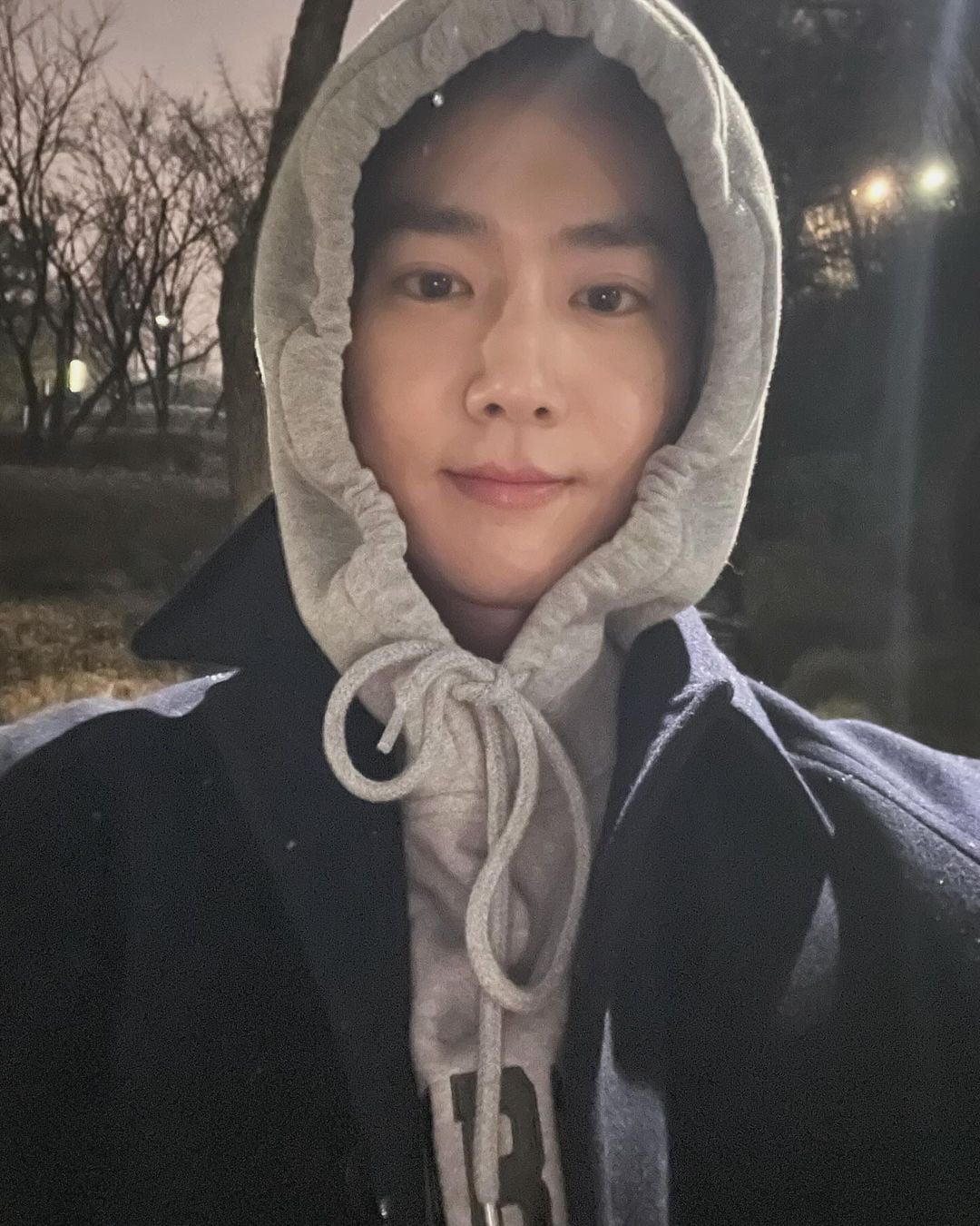 231219 Suho Instagram Update “EXO-Ls, let’s spend a warm year end🤍 ...