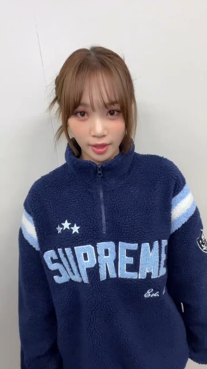 231205 LE SSERAFIM TikTok Update - What's Your Dresscode? 👗🐯 (with Kim ...