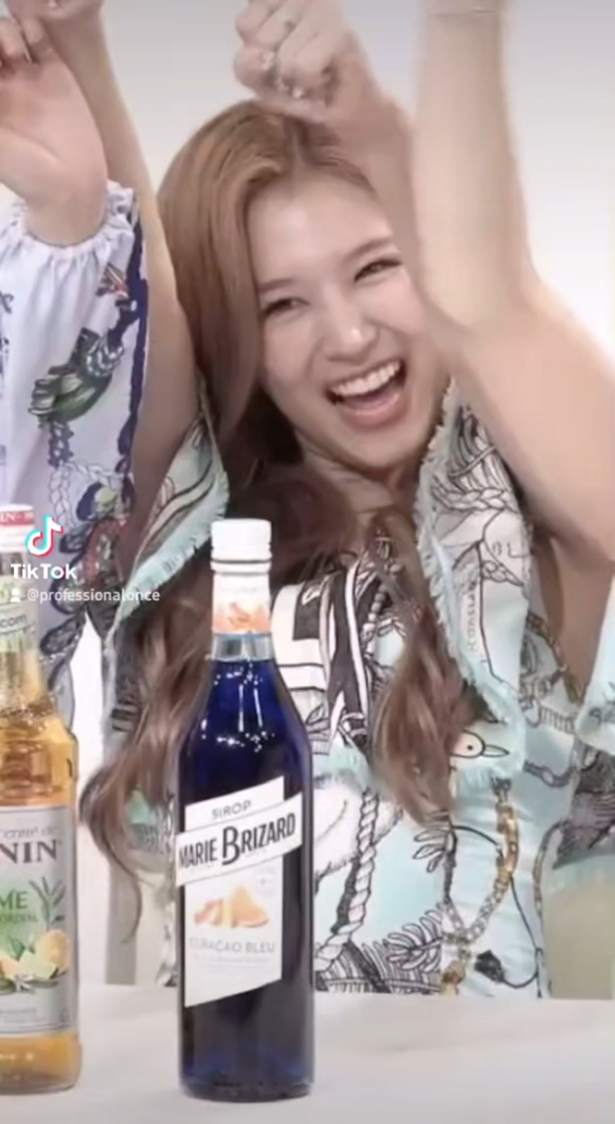 Sana likes to win - PTKOREA