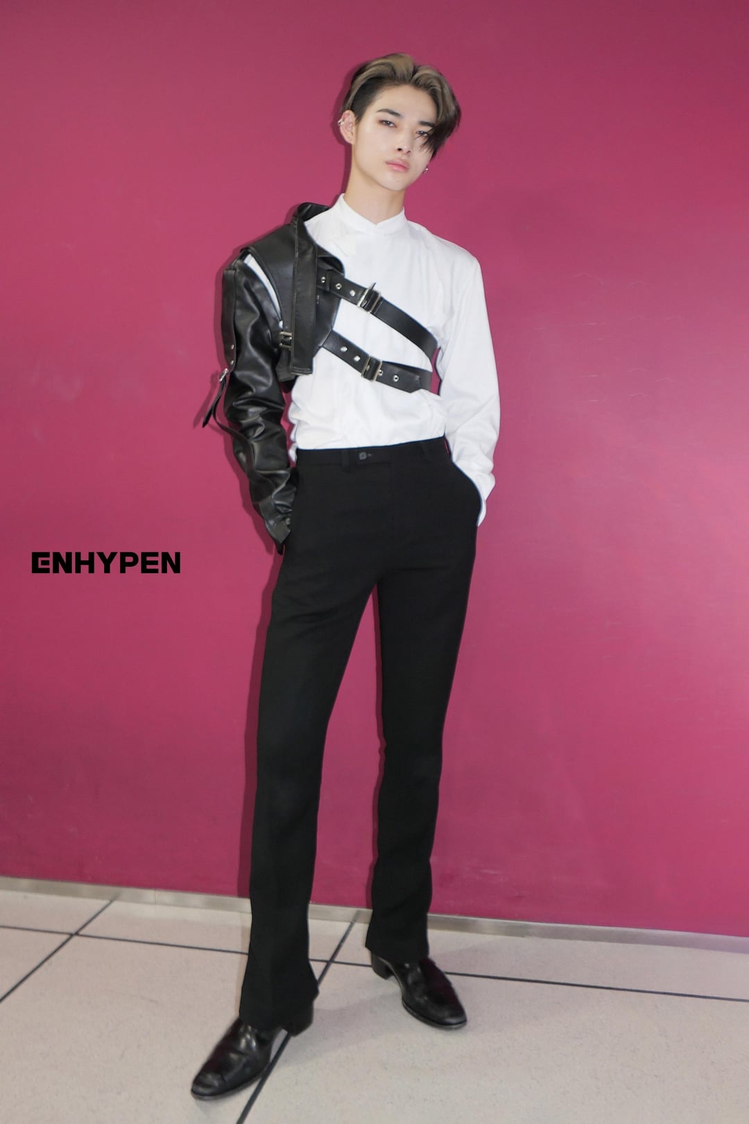 231211 Weverse: ENHY-FASHION ‘ORANGE BLOOD’ HD (Ni-ki) - PTKOREA