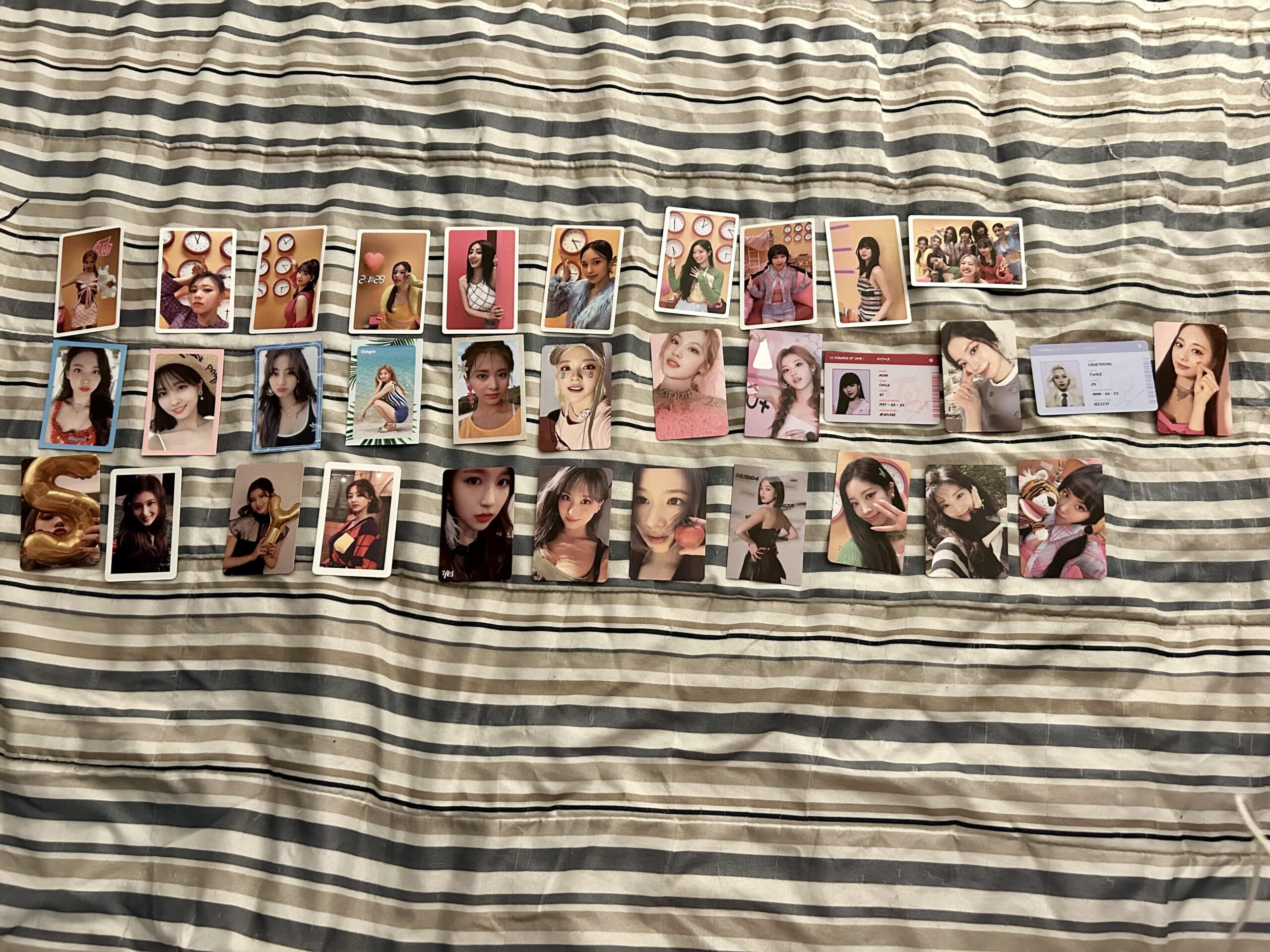 My updated photo card collection + OT9 photo cards - PTKOREA
