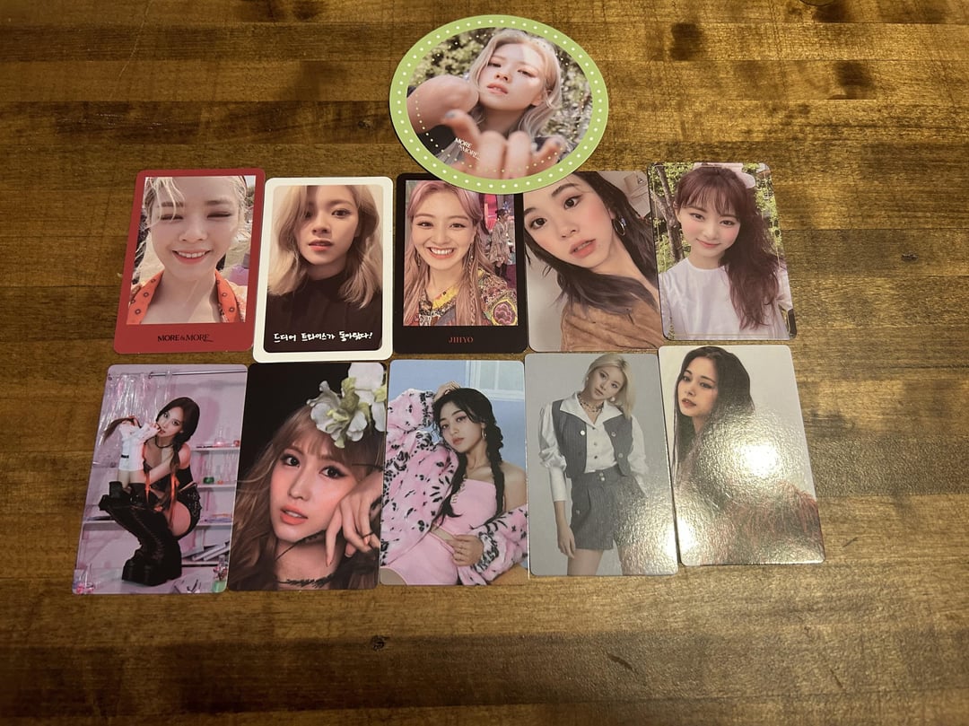 My Photo card Pulls from More & More B version + 5 extra Photo cards! - PTKOREA