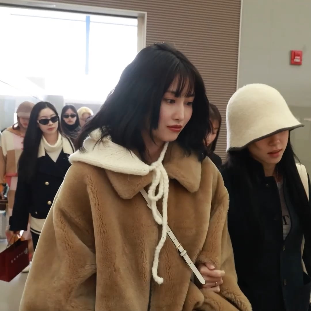 Pretty Momo on her way to Mexico - PTKOREA