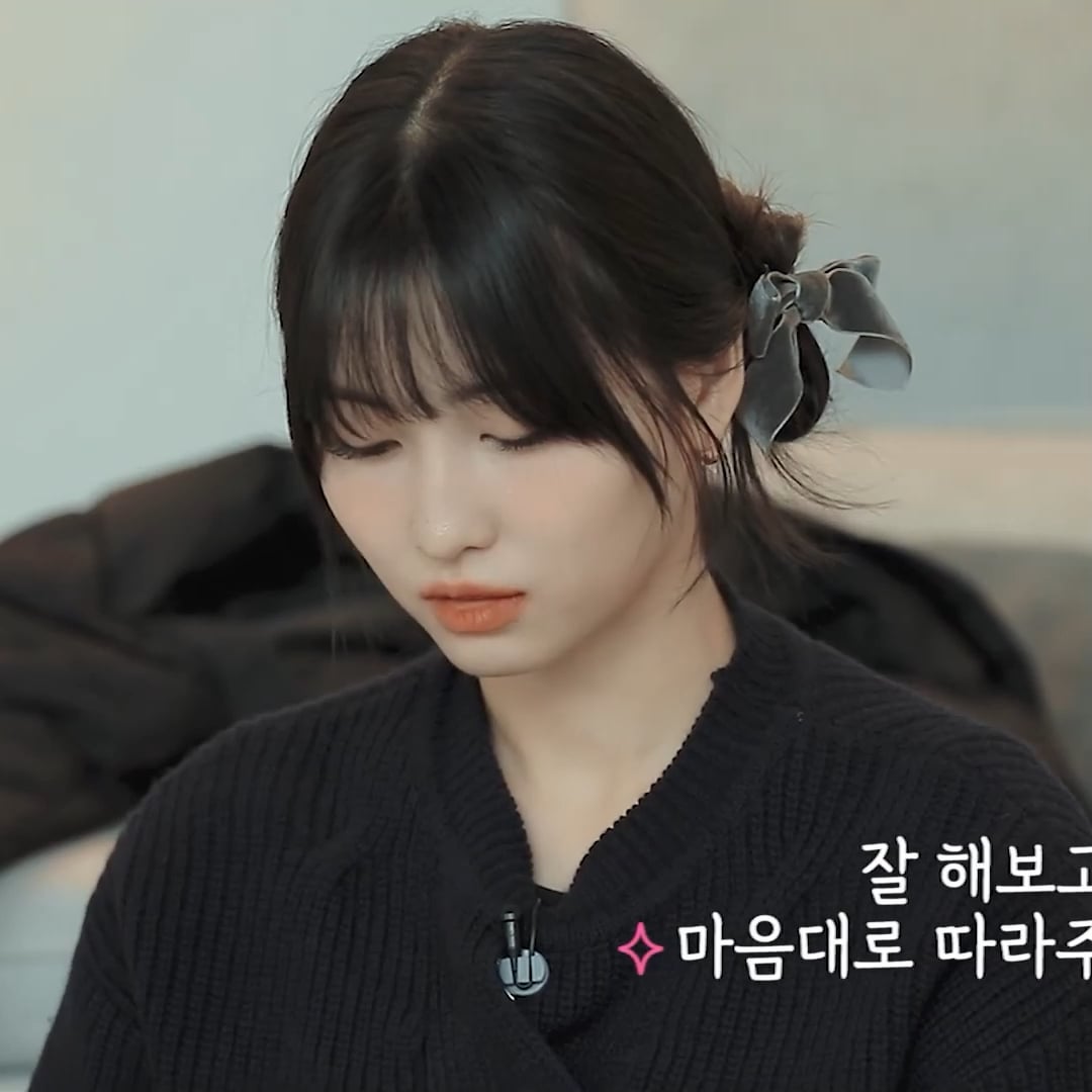 The way Momo's face slowly turns into a big smile - PTKOREA