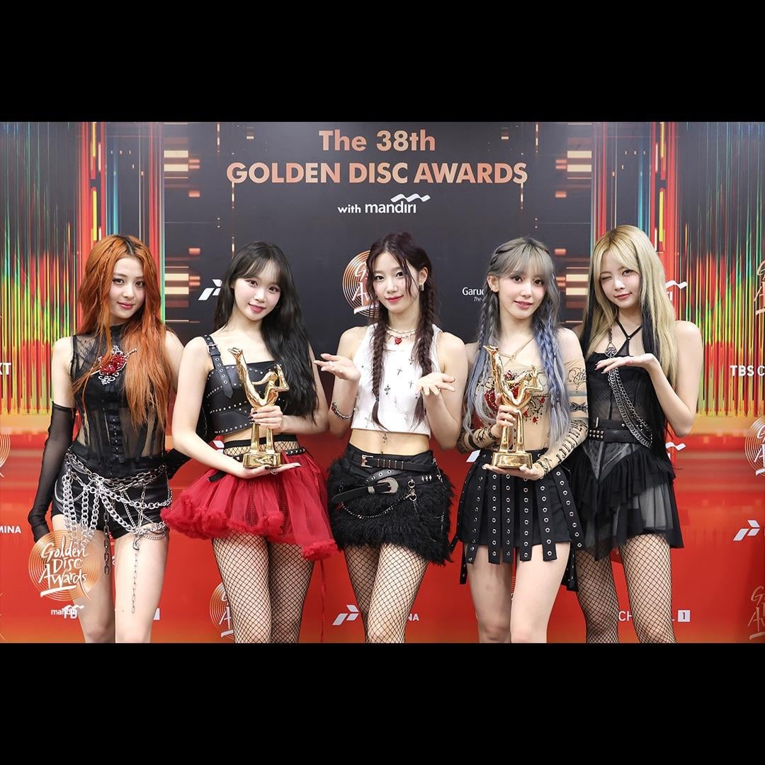 240107 Golden Disc Awards Twitter Update With LE SSERAFIM - 38th Golden ...