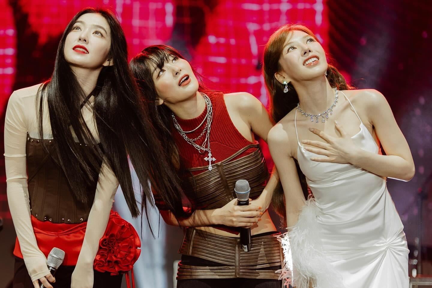 240101 Irene, Seulgi, Wendy at NYE event, BGC Taguig, Philippines - PTKOREA