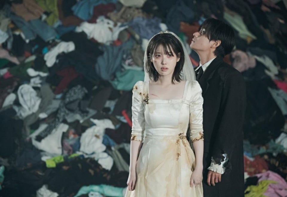 [Melon] IU ‘Love wins all’ (Starring Taehyung) MV Behind Photos ...