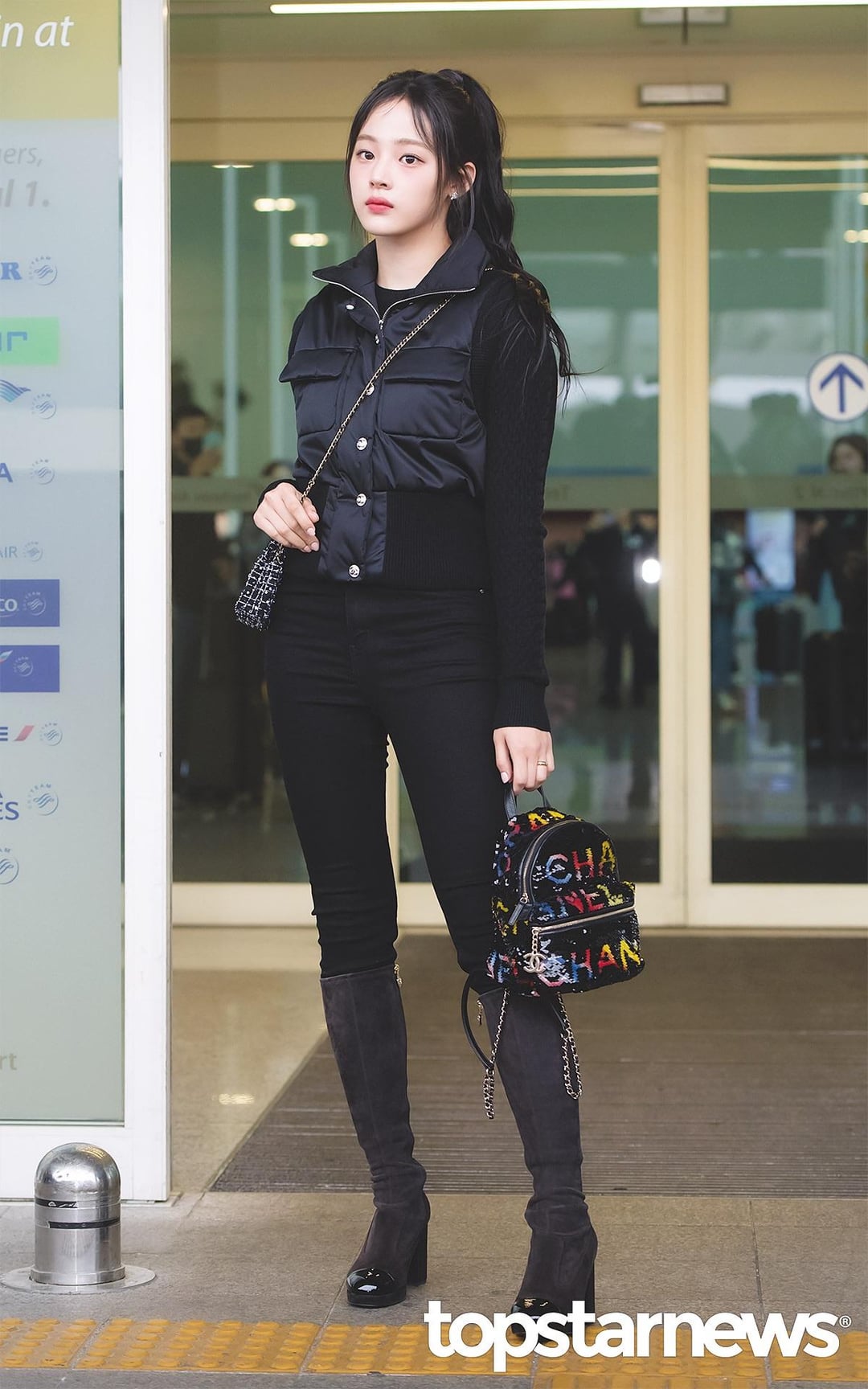 240121 Minji - Departure to France for the Paris Fashion Week 2024 ...