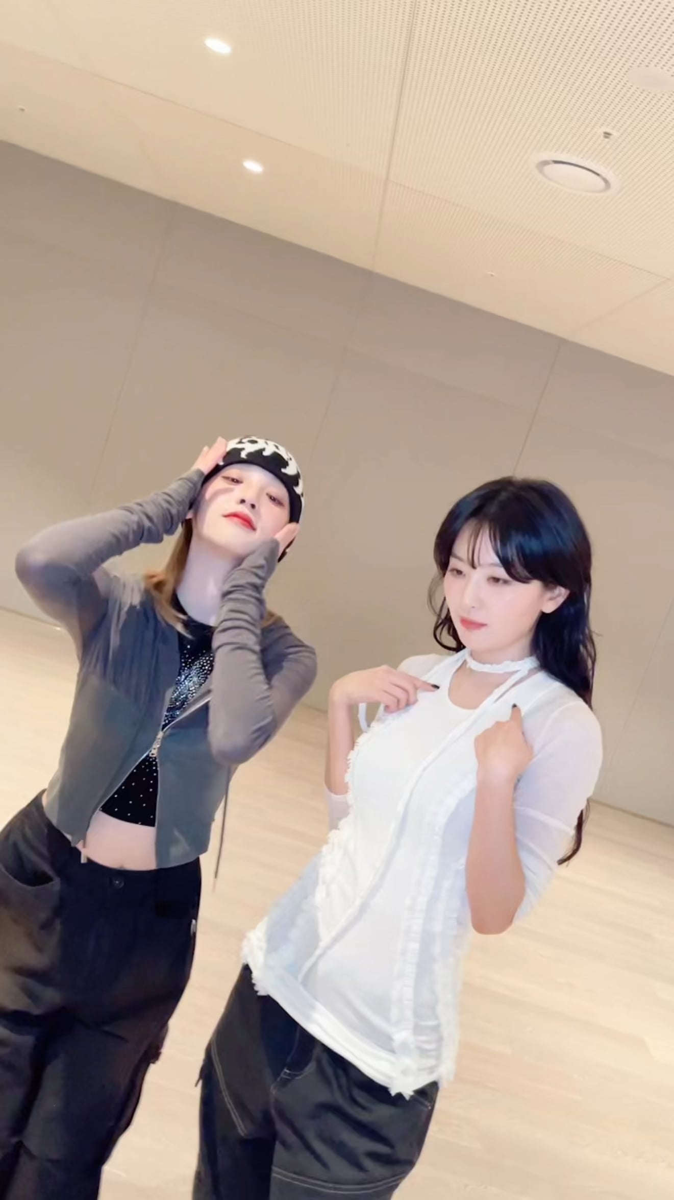 240208 Seulgi (with (G)I-DLE Yuqi) - Super Lady (Dance Challenge) - PTKOREA