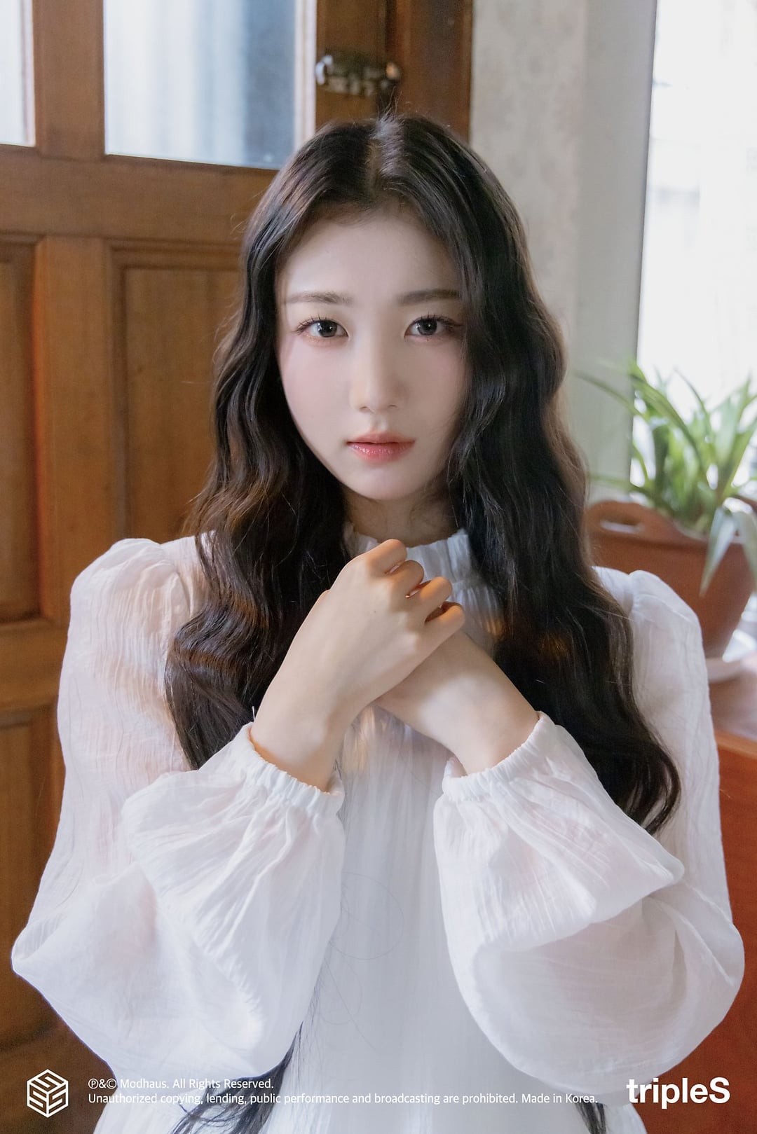 tripleS Aria - Structure of Sadness : Door (NAVER MV Behind Images / B ...