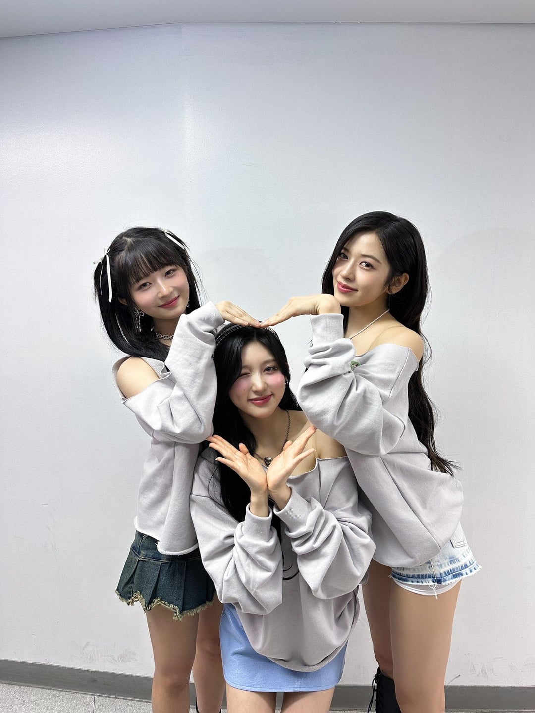 240310 IVE Official Twitter Update - 2024 IVE 2nd FANMEETING ＜MAGAZINE ...