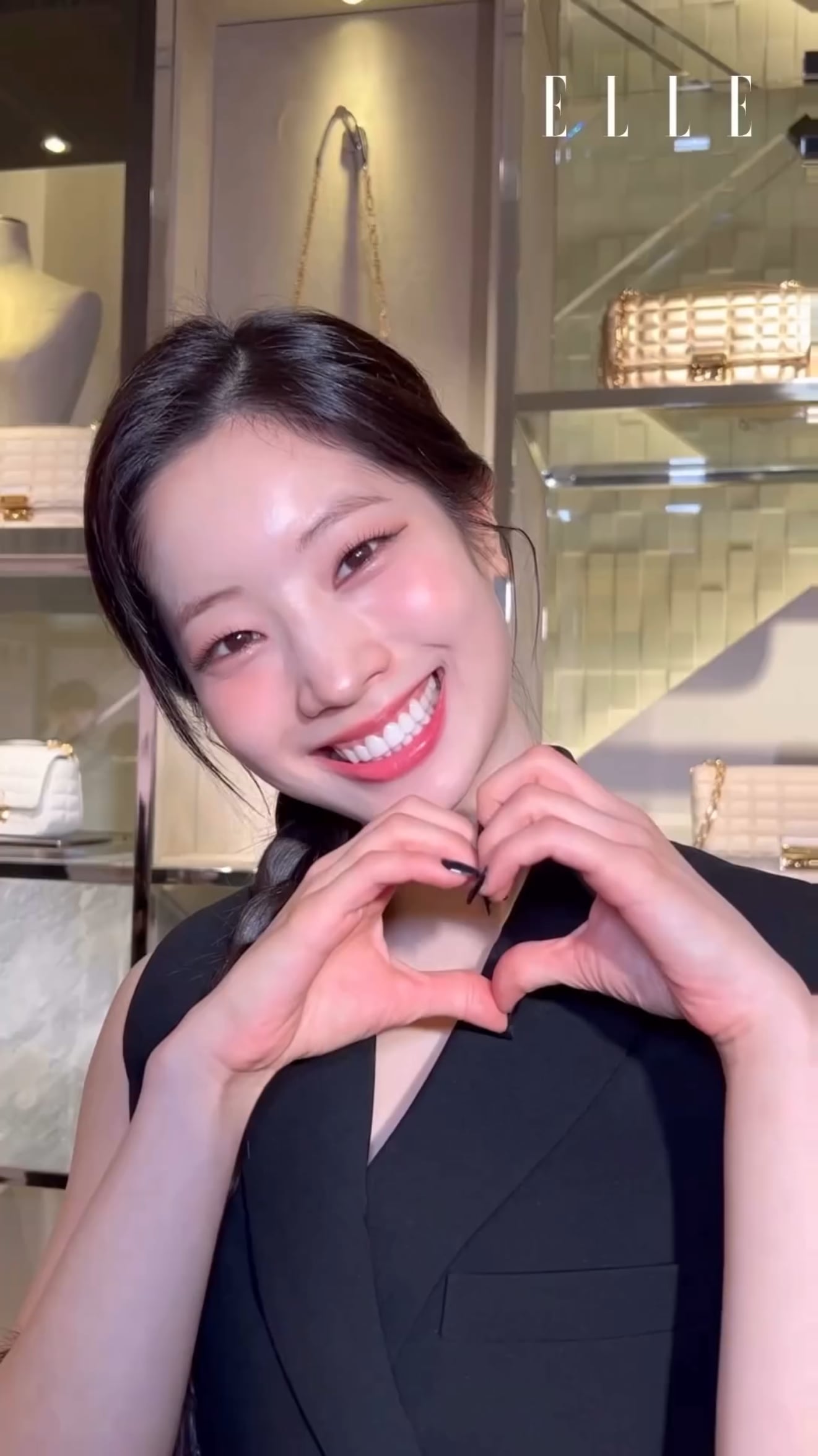 240327 ELLE Japan Instagram Reels Update - 【TWICE Dahyun's two-choice challenge ️】 TWICE Dahyun ...