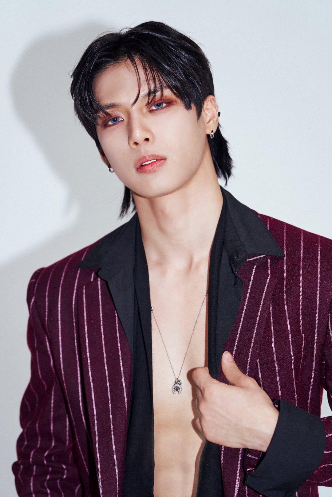 TAN - 1st Album: W SERIES ‘3TAN’ (WORLD Ver.) (Concept Photo 2) - PTKOREA