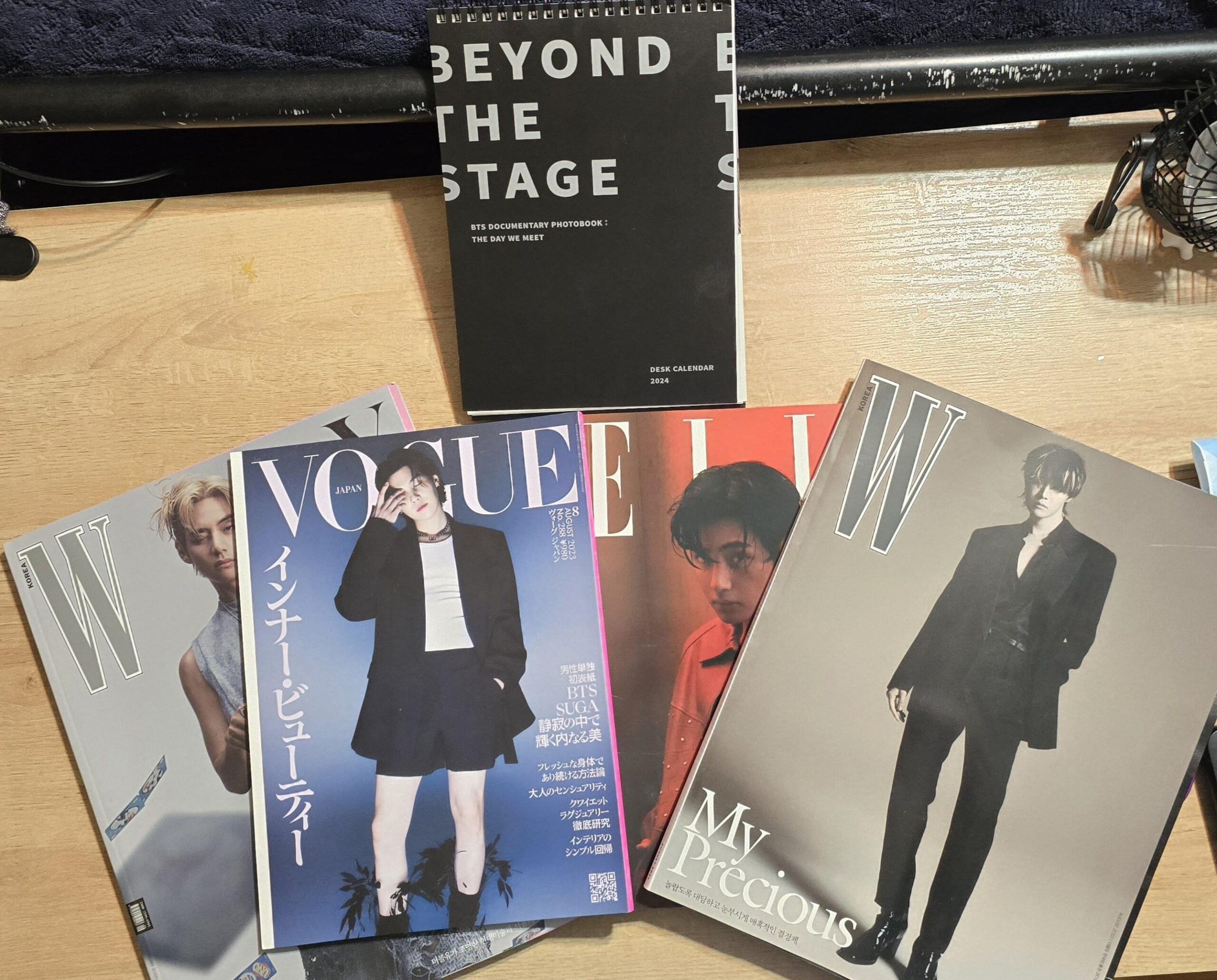 GIVEAWAY [WW] - Member Magazines, Beyond The Stage Calendar - PTKOREA