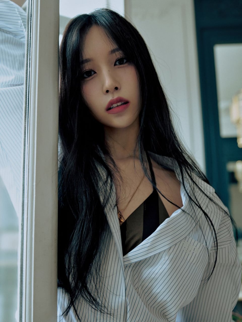 240419 Harper's BAZAAR Japan Site Update - TWICE's Mina and Fendi ── Spreading their carefree ...